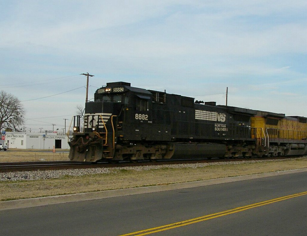 NS 8882